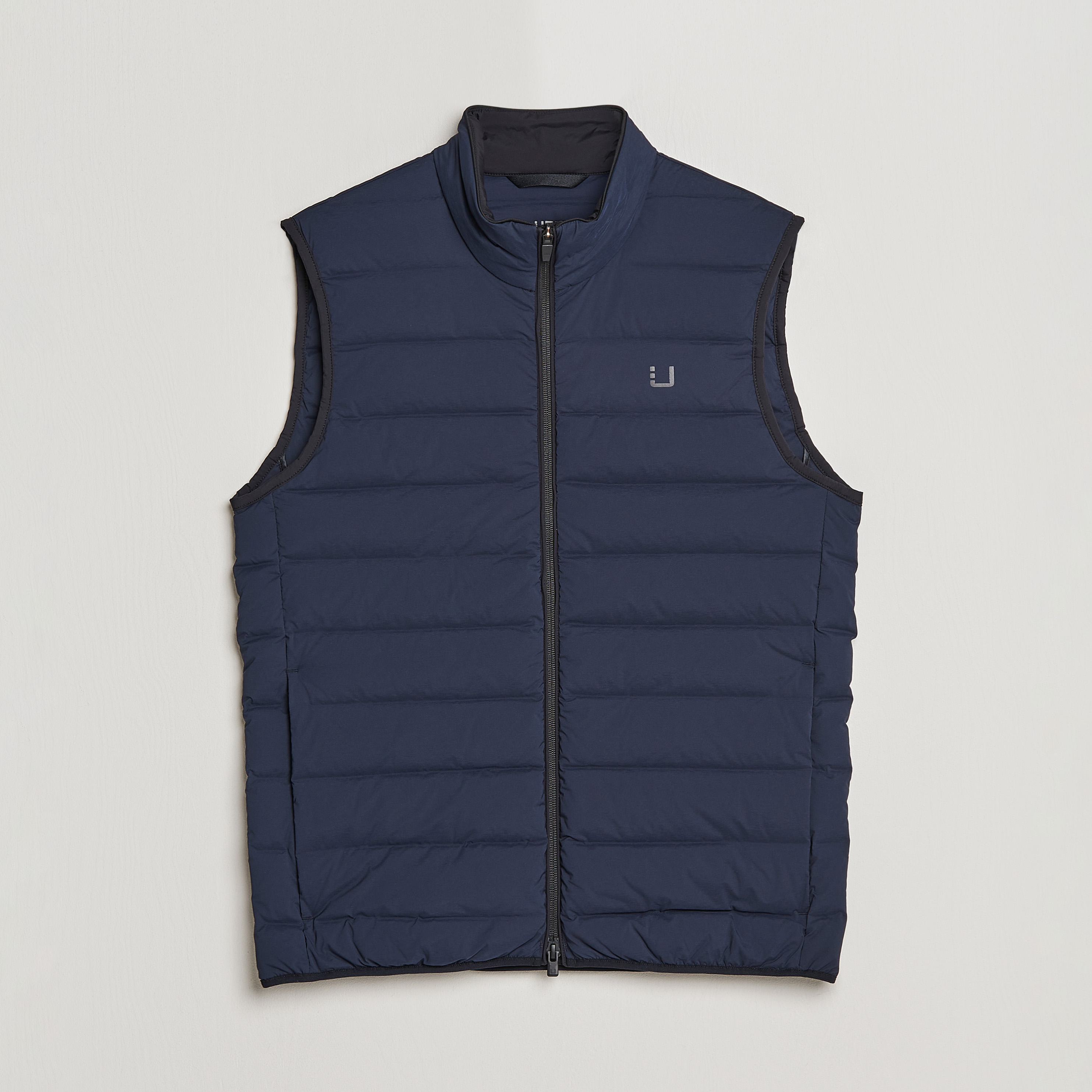 UBR Sonic Vest Navy bei Care of Carl