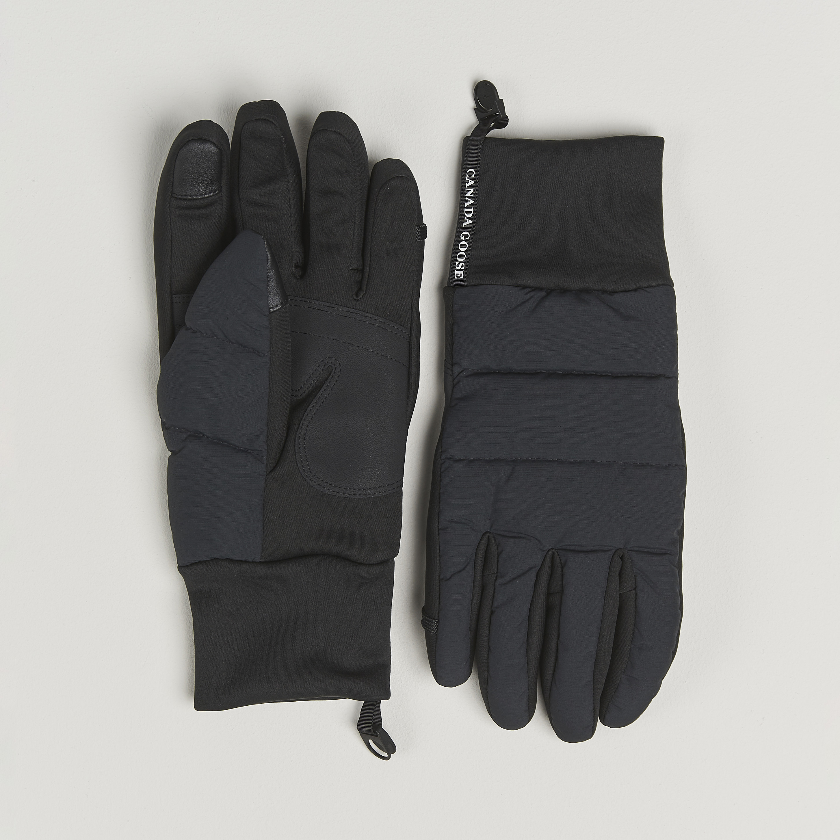 Canada Goose Puffer Gloves Black bei Care of Carl