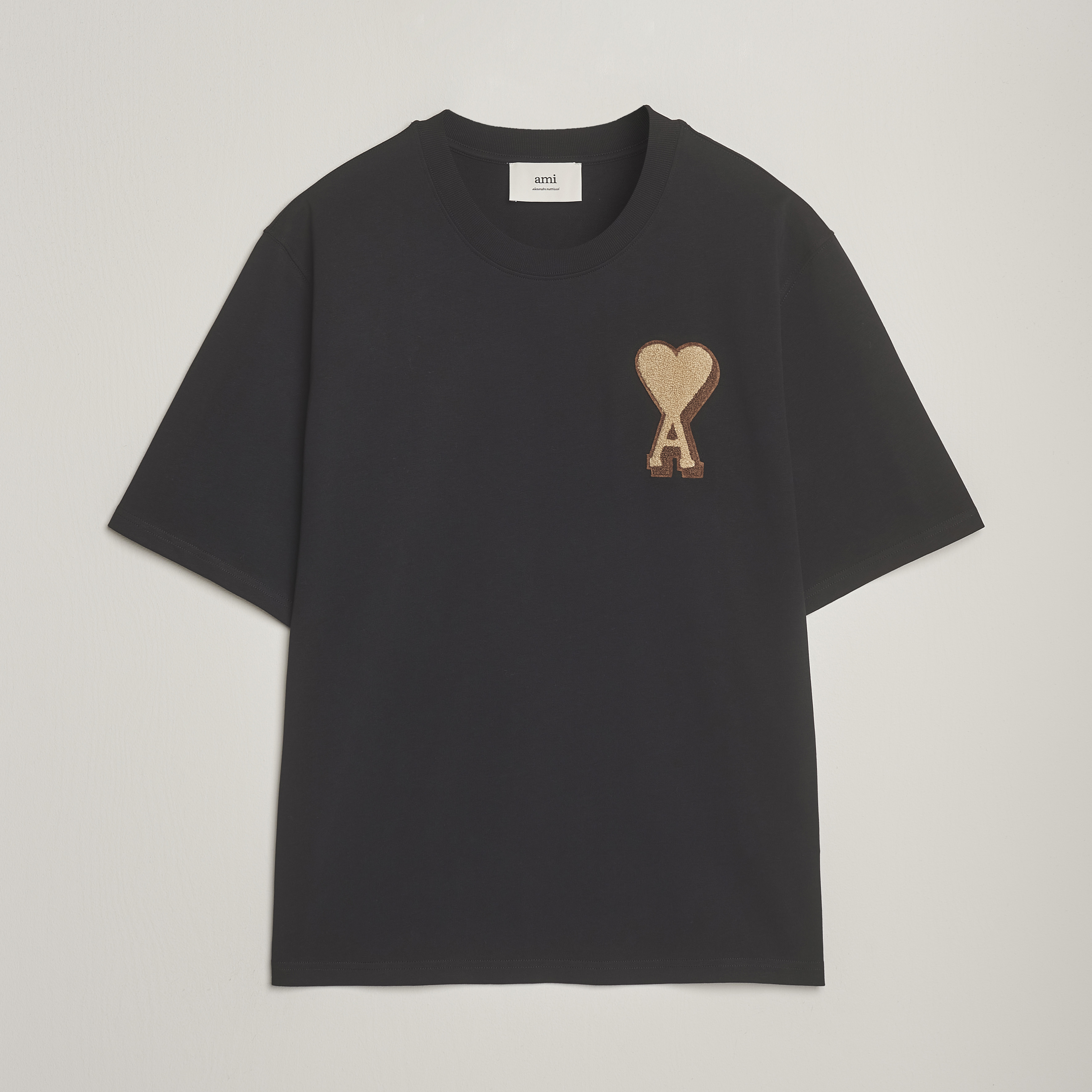 AMI Patch Heart T-Shirt Black bei Care of Carl