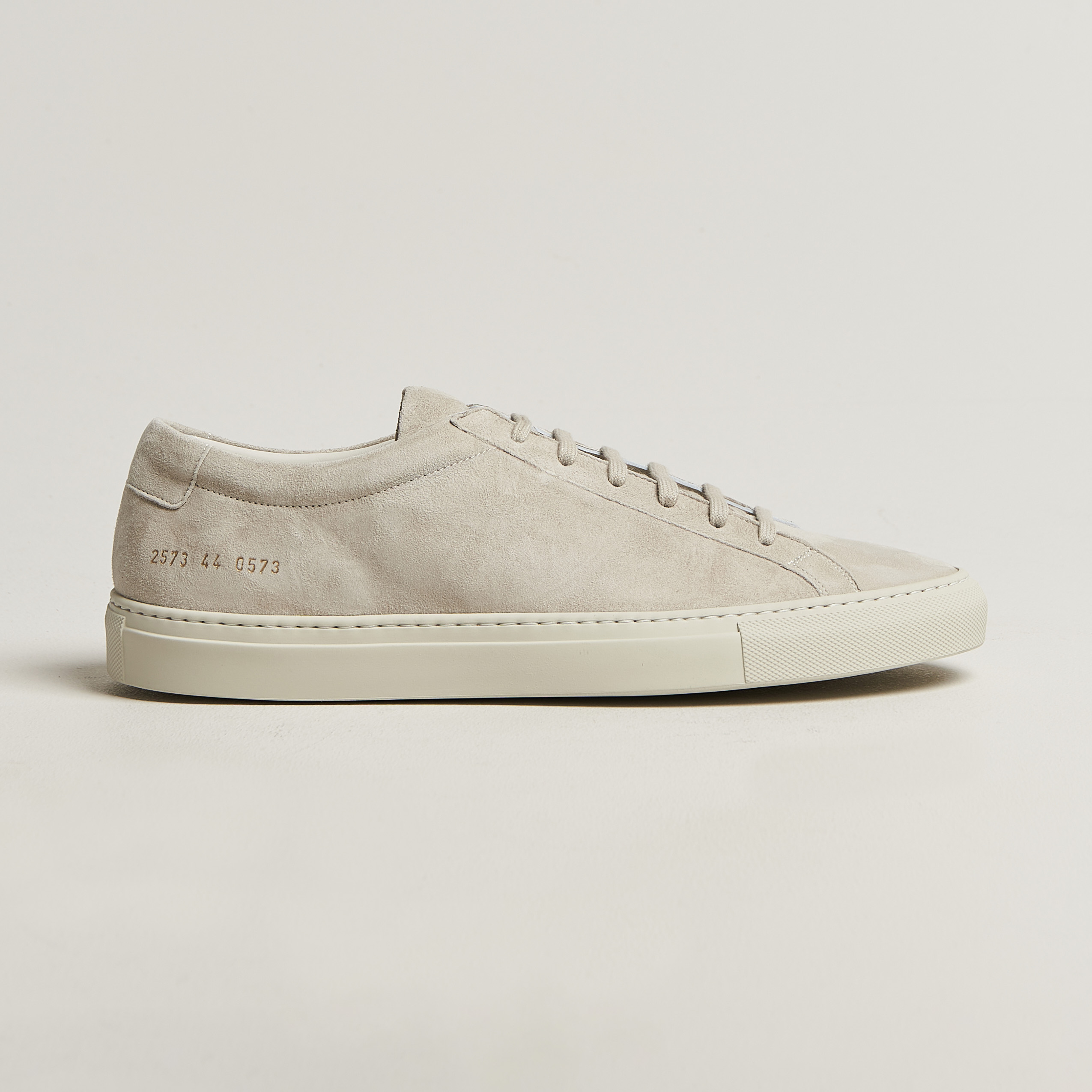 Common Projects Original Achilles Suede Sneaker Light Grey bei Care of Carl