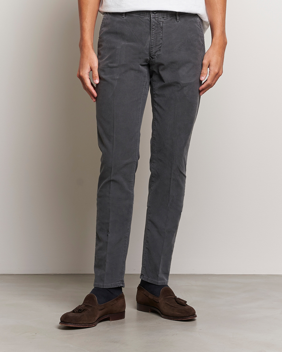 Incotex Slim Fit Garment Dyed Slacks Dark Grey bei Care of Carl